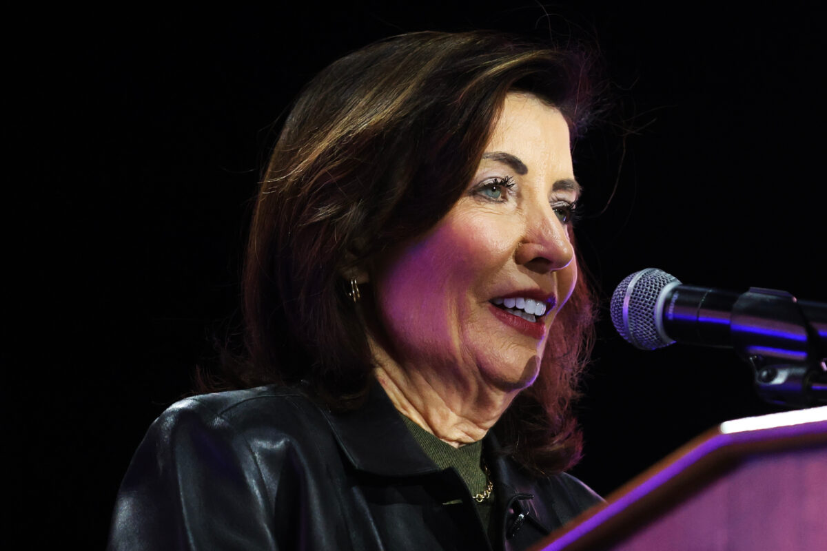 Kathy Hochul Mistook Boos at Mamdani Rally for ‘Let’s Go Bills!’ Chant