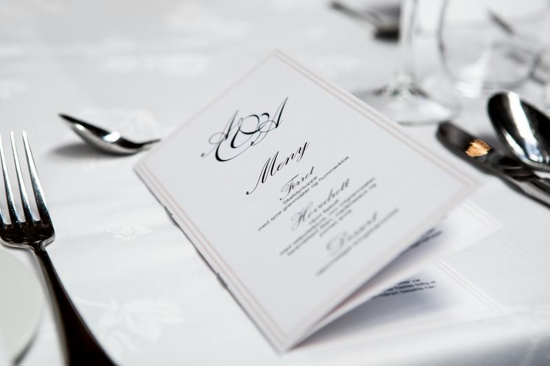 10 Restaurant Habits That Make It Obvious You're Lower-Middle-Class