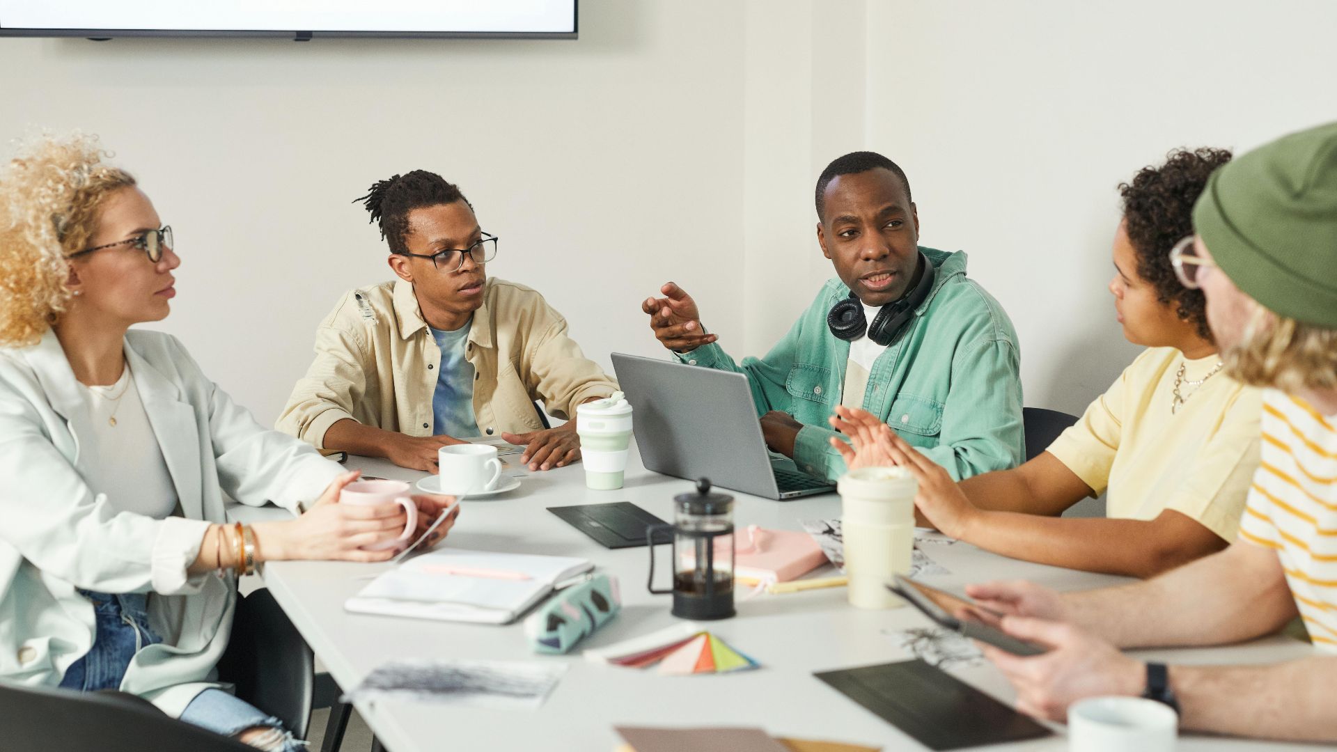 20 Signs You're Secretly On The Chopping Block At Work
