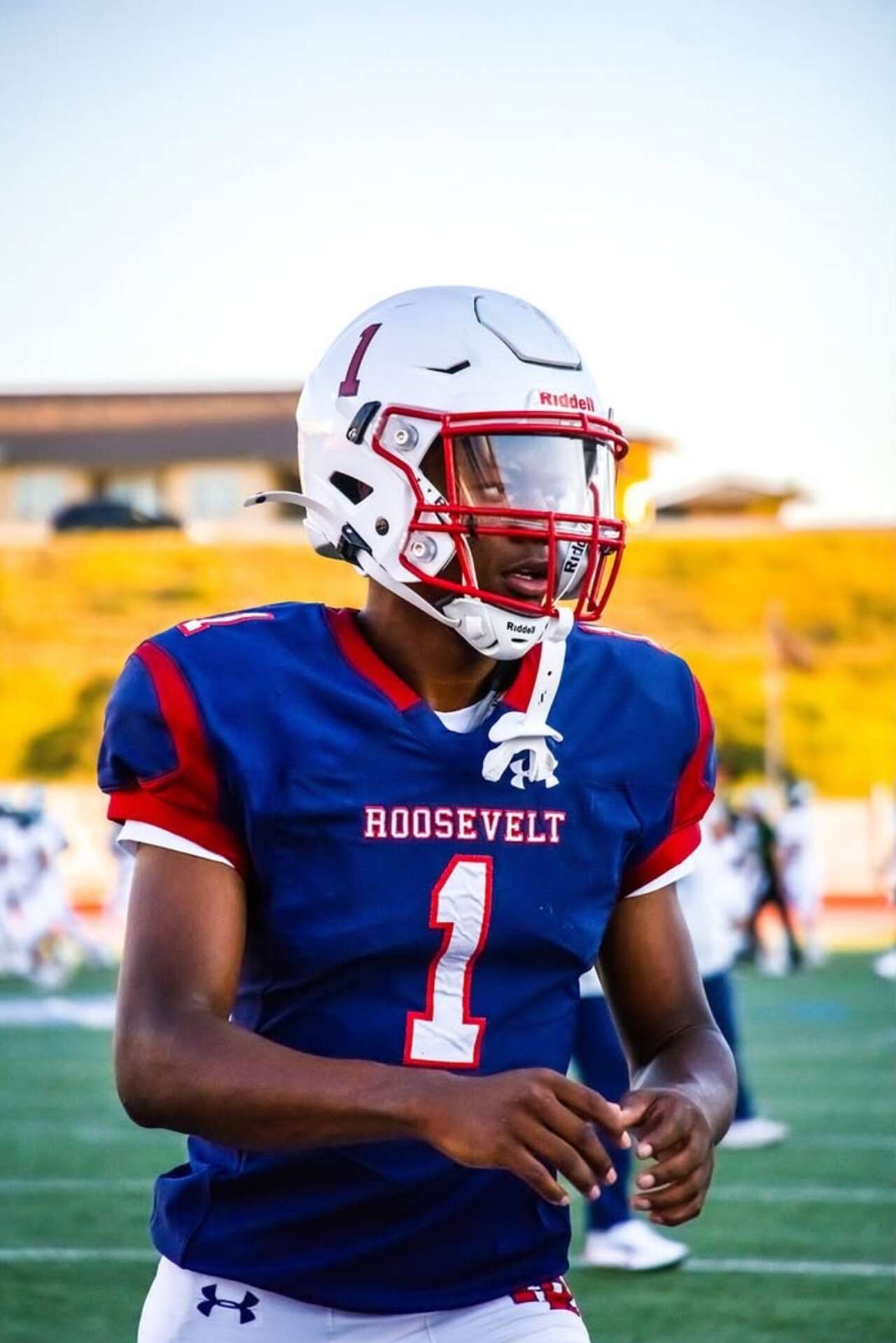 Roosevelt's Rayne Russell-Fields voted Express-News Athlete of the Week