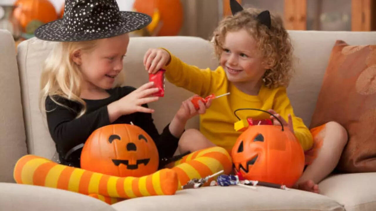 Funny & spooky Halloween jokes to tell at parties, work, or trick-or ...