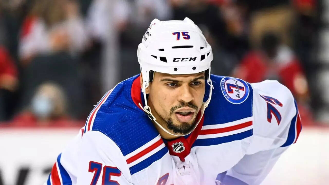 “Embarrassing for McDavid”: Fans lose their minds as Ryan Reaves ...
