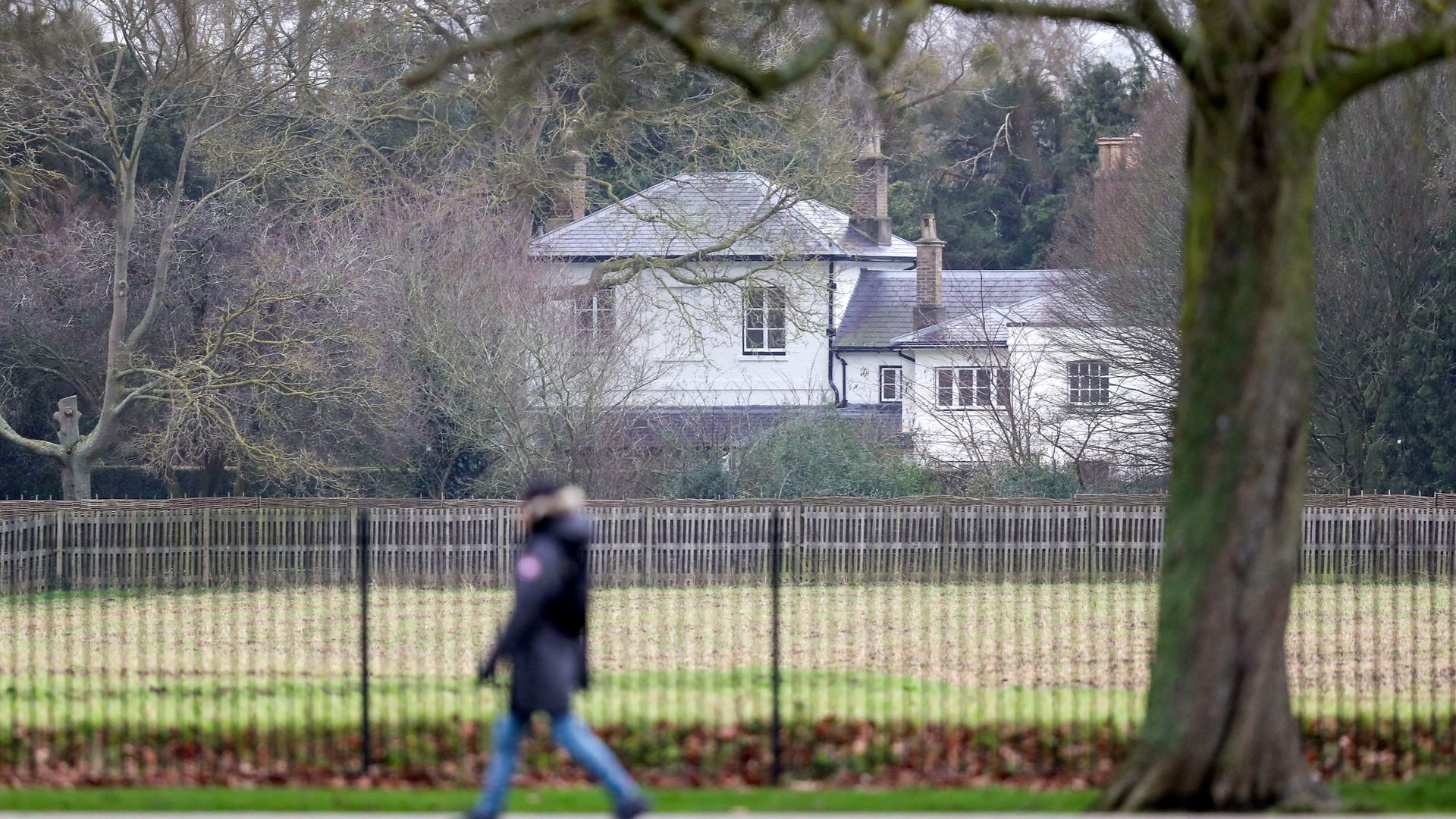 Inside Frogmore Cottage and its five luxury bedrooms where Prince ...