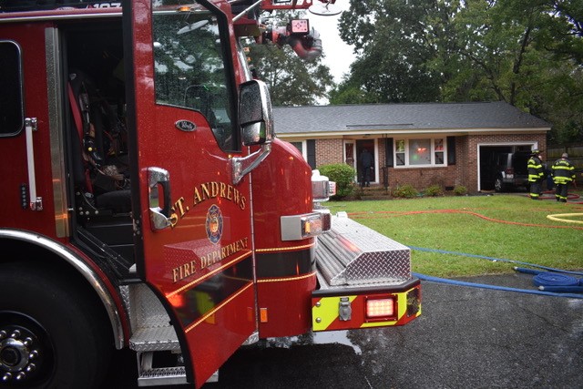 Crews extinguish garage fire on Boeing Avenue