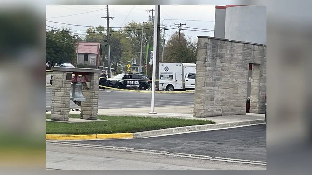 Man kills wife, colleague before shooting himself in municipal building ...