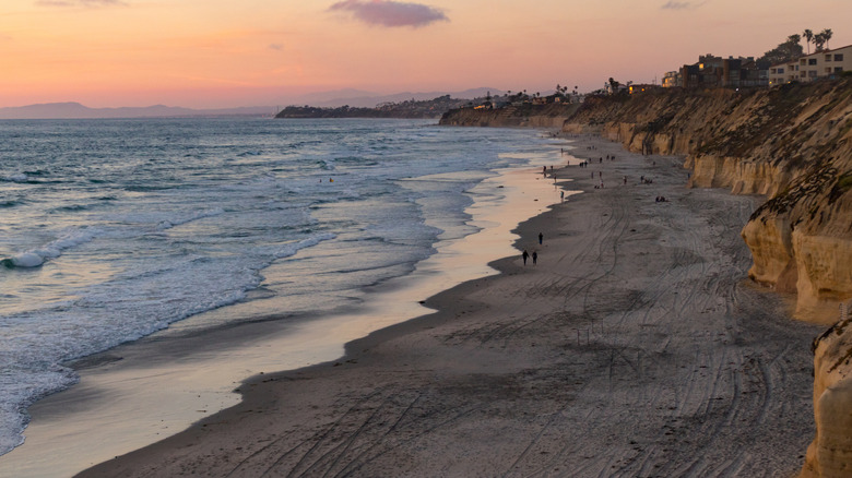 California's Laid-Back Coastal Town Is Full Of Hiking Trails And Fun ...