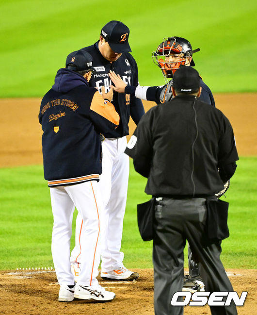 "대한민국 역사상 최고 투수" 류현진 세월무상, 5일 쉬고 나왔는데…최고 149km→146km, 평균 구속도 3km 하락했다 [KS2]