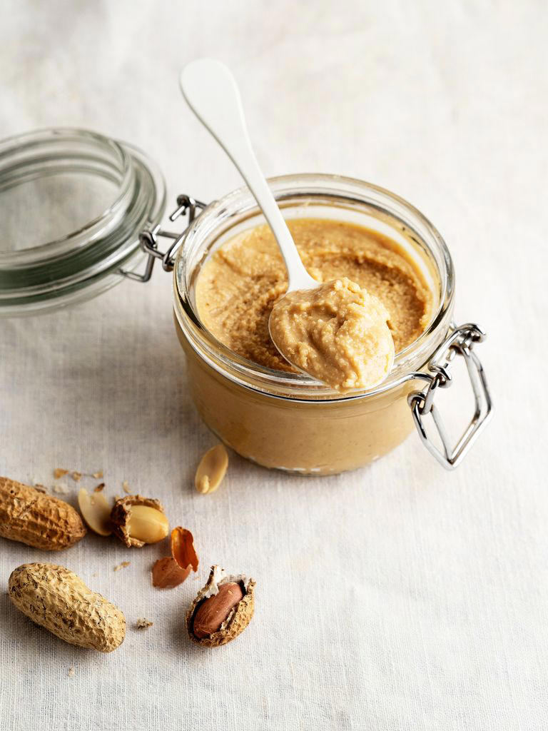 What causes nut allergies? Nutritionist warns of early risks and how ...