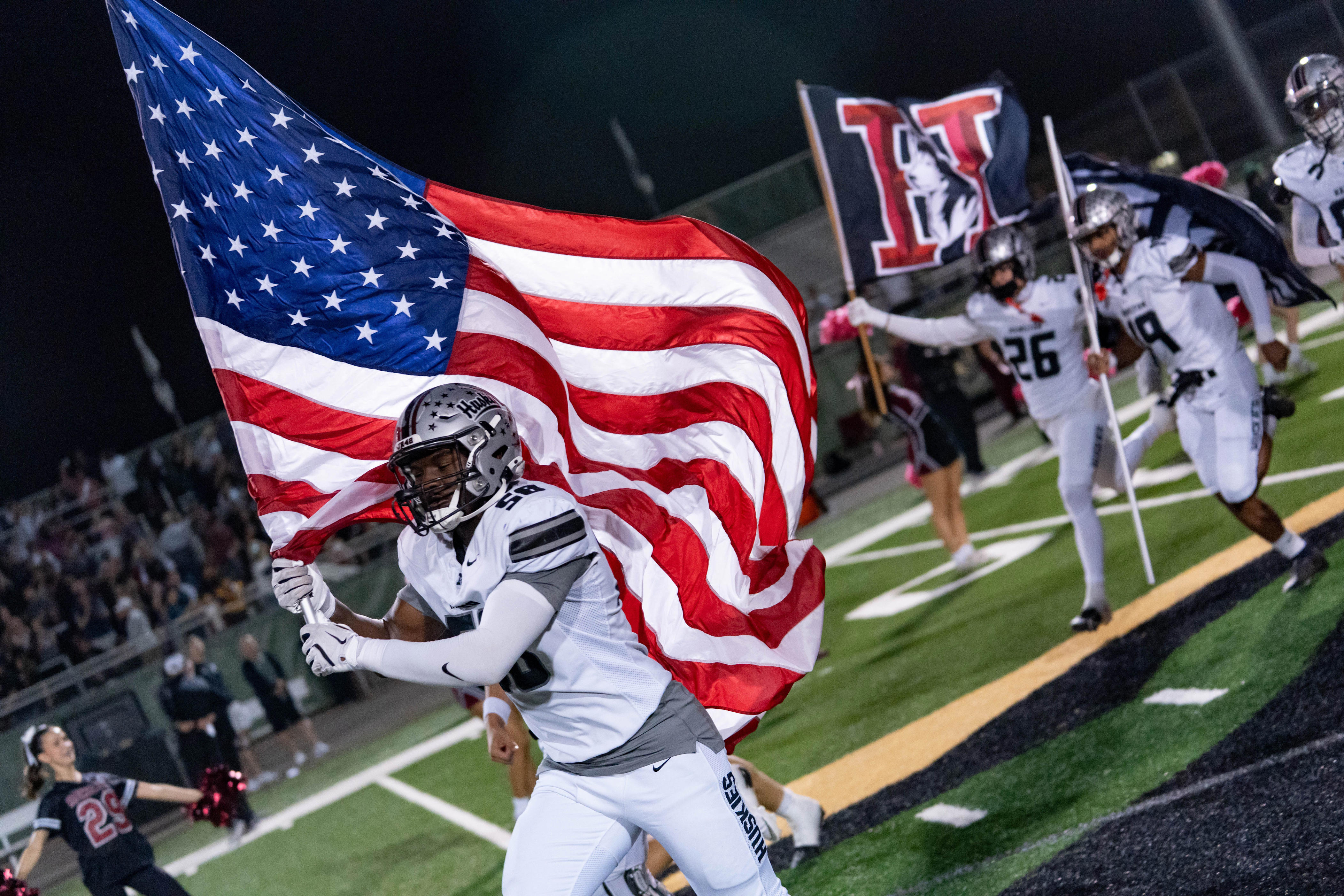 No. 1 Hamilton rallies behind backup QB to defeat No. 4 Chandler