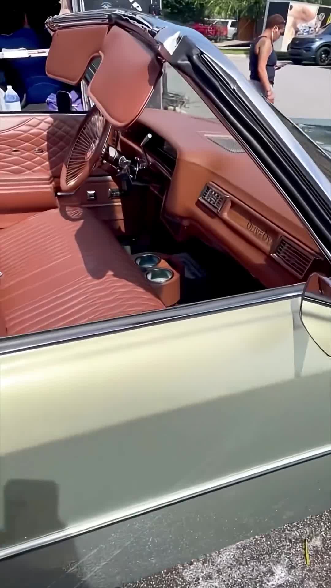 Steve’s 🫒 73 Chevy Vert on Rosegold 24’s Daytons Headed to Chicago Carshow