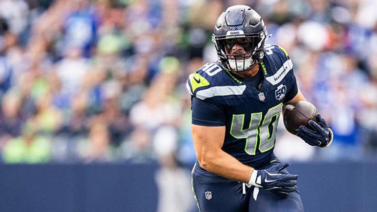 Robbie Ouzts returns to practice for Seattle Seahawks