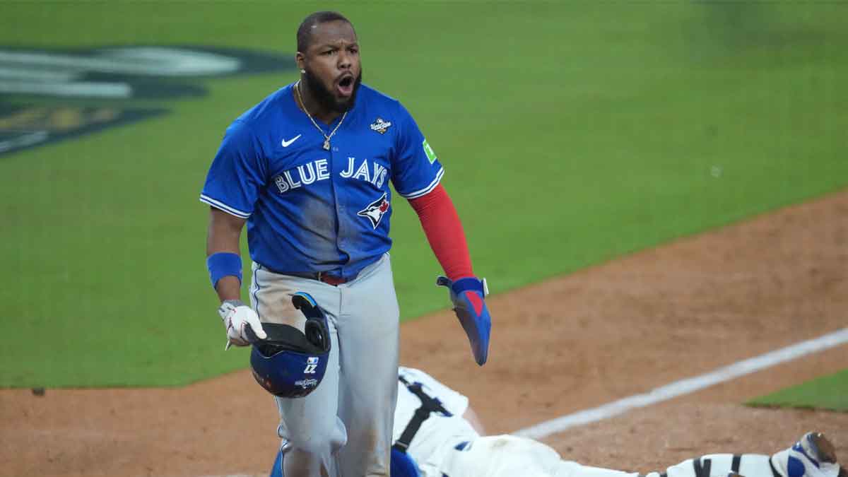 Vladimir Guerrero Jr. puts Blue Jays ahead after mad dash from first base