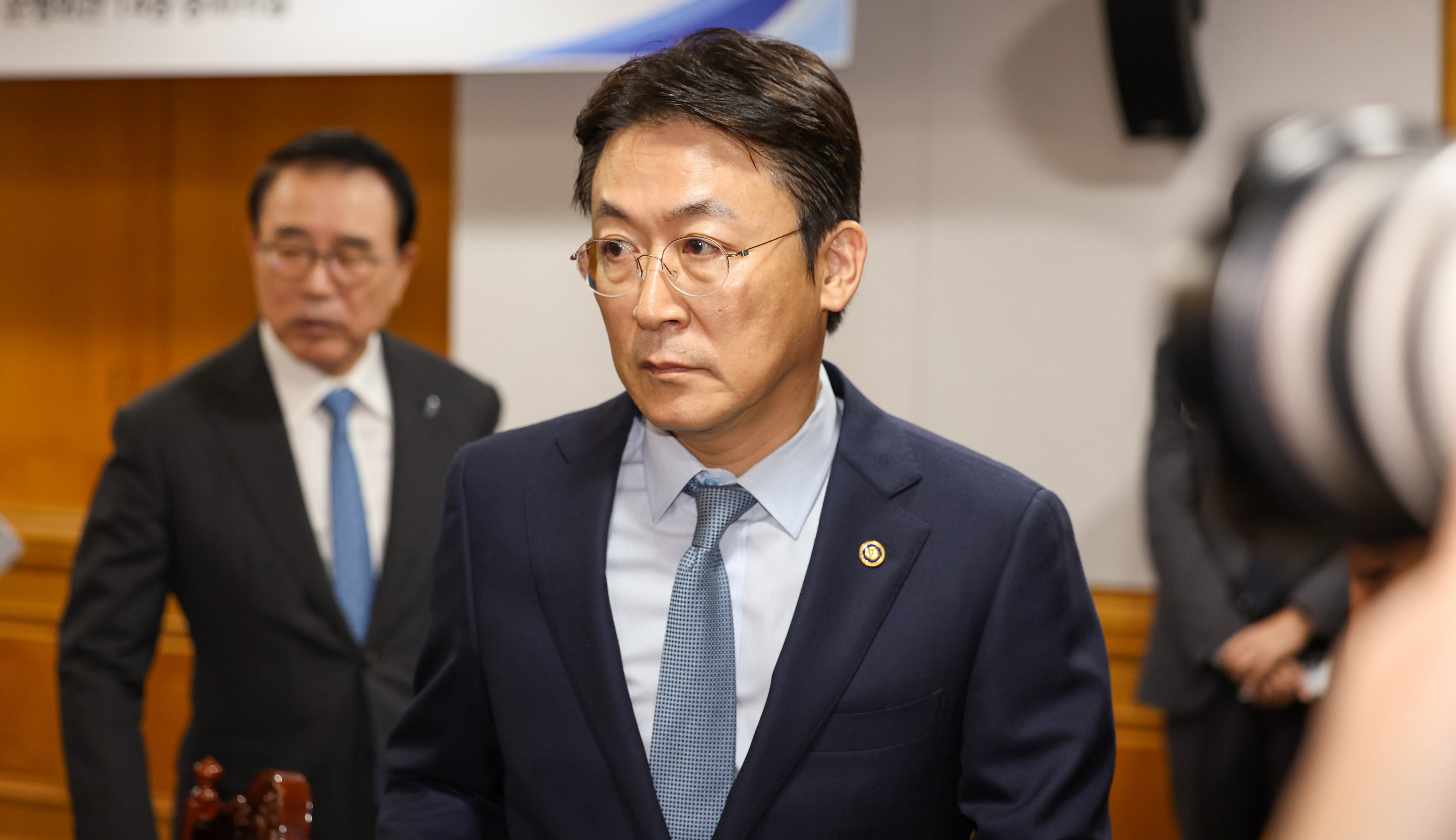 Banks, Securities, Insurers Boost Productive Finance in Key Sectors