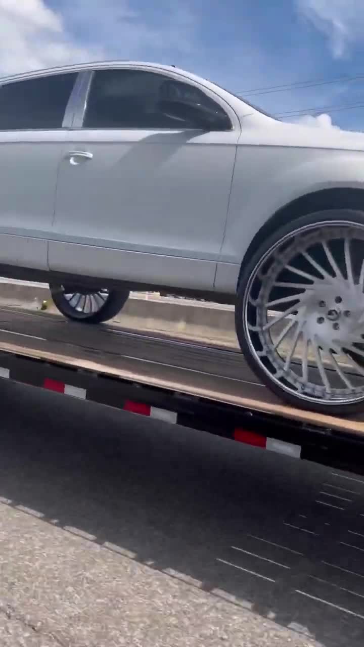 2022 Ram 3500 Dually Pullin Q7 on 30’s Forgios