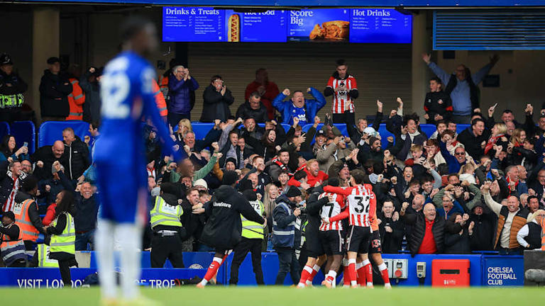 Sunderland's Winning Goal vs. Chelsea Was Invalid, Claims Ex-FIFA Referee