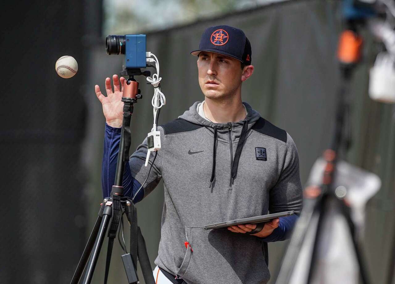 Astros pitching coach Bill Murphy leaving for job with Pirates