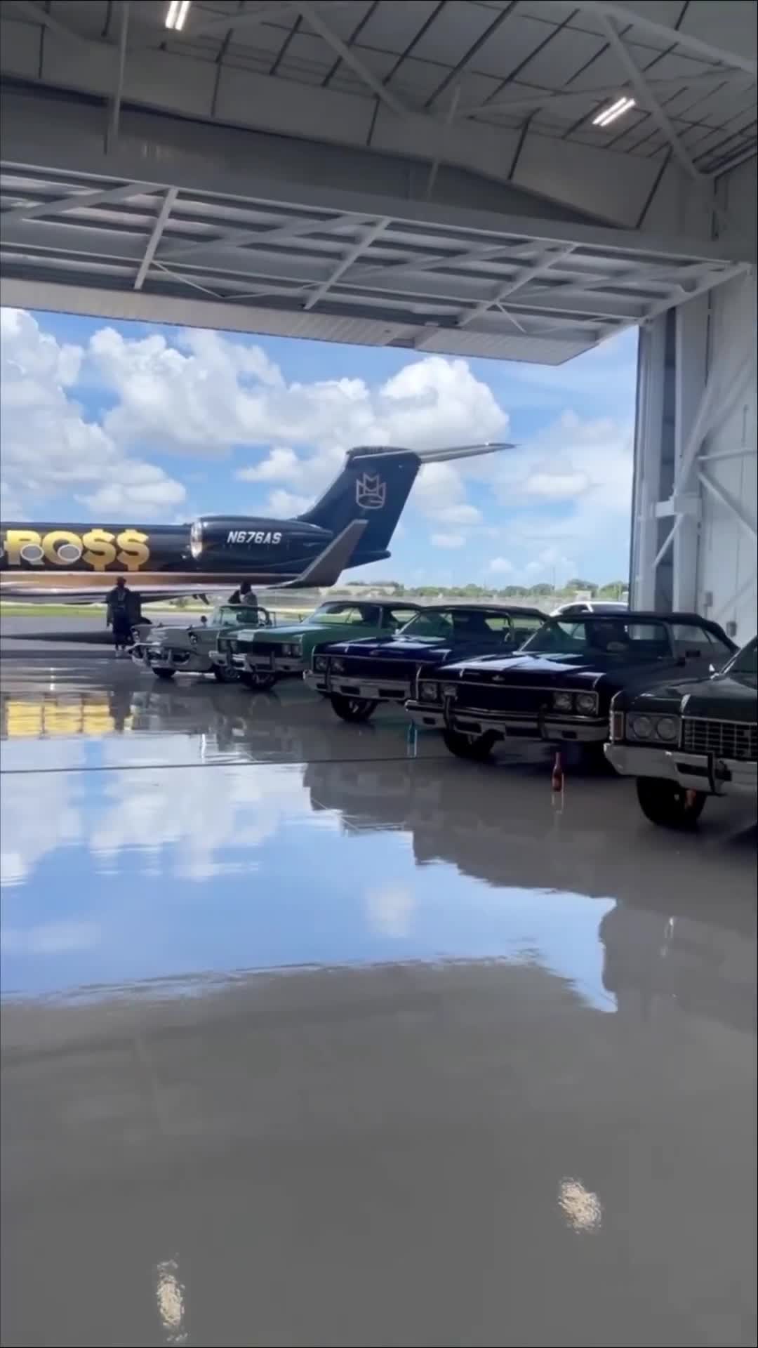 Exclusive Rick Ross Videoshoot at his Private Jet