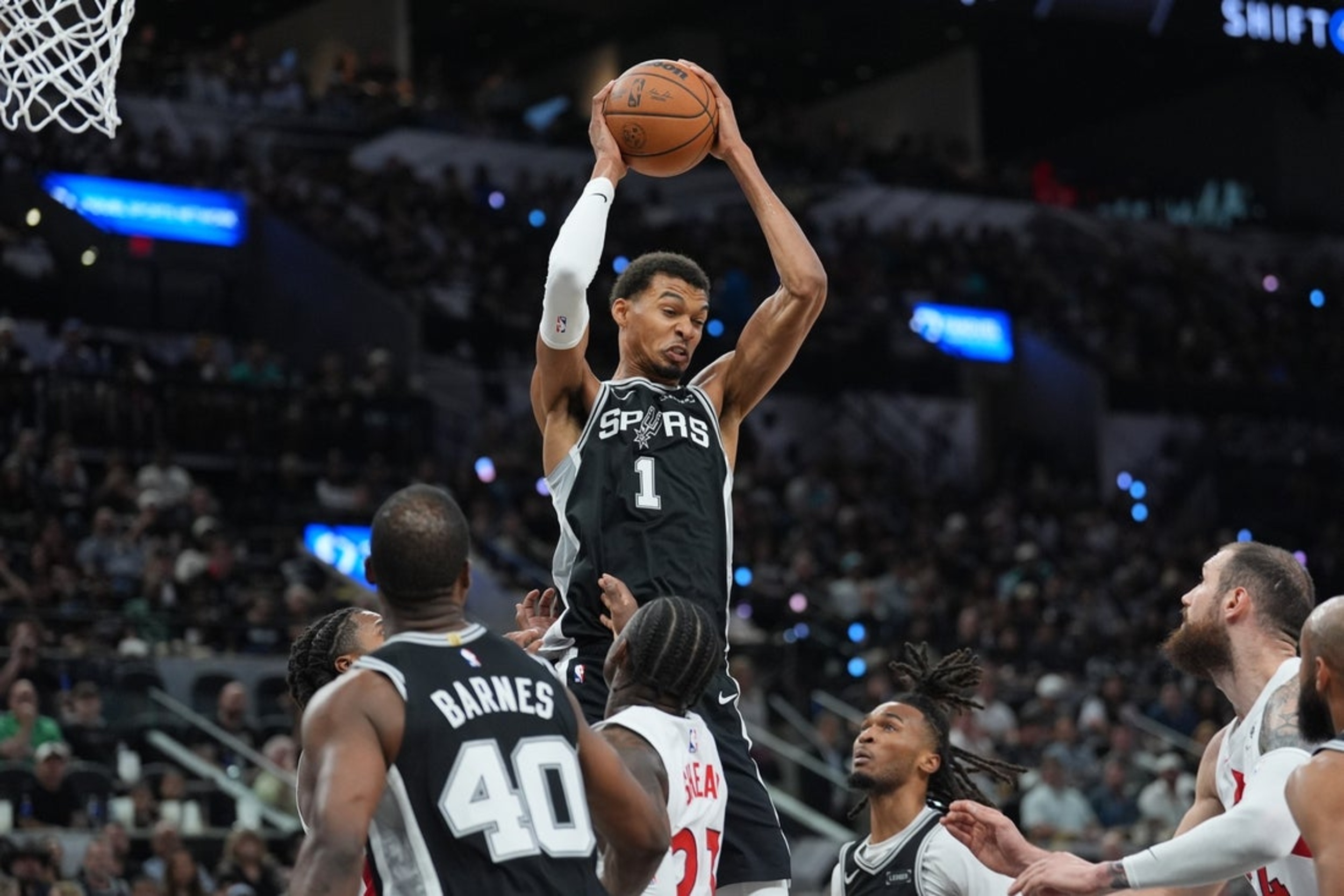 Spurs' young stars set to challenge high-octane Heat