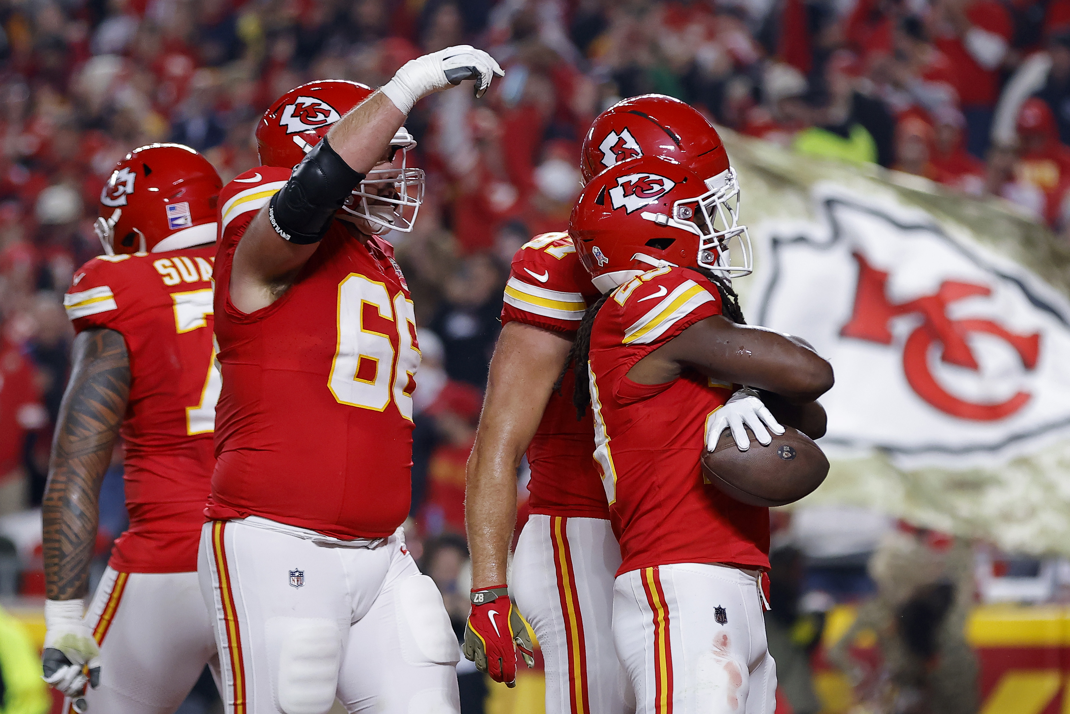 Final score: Chiefs defeat Commanders 28-7 in Week 8