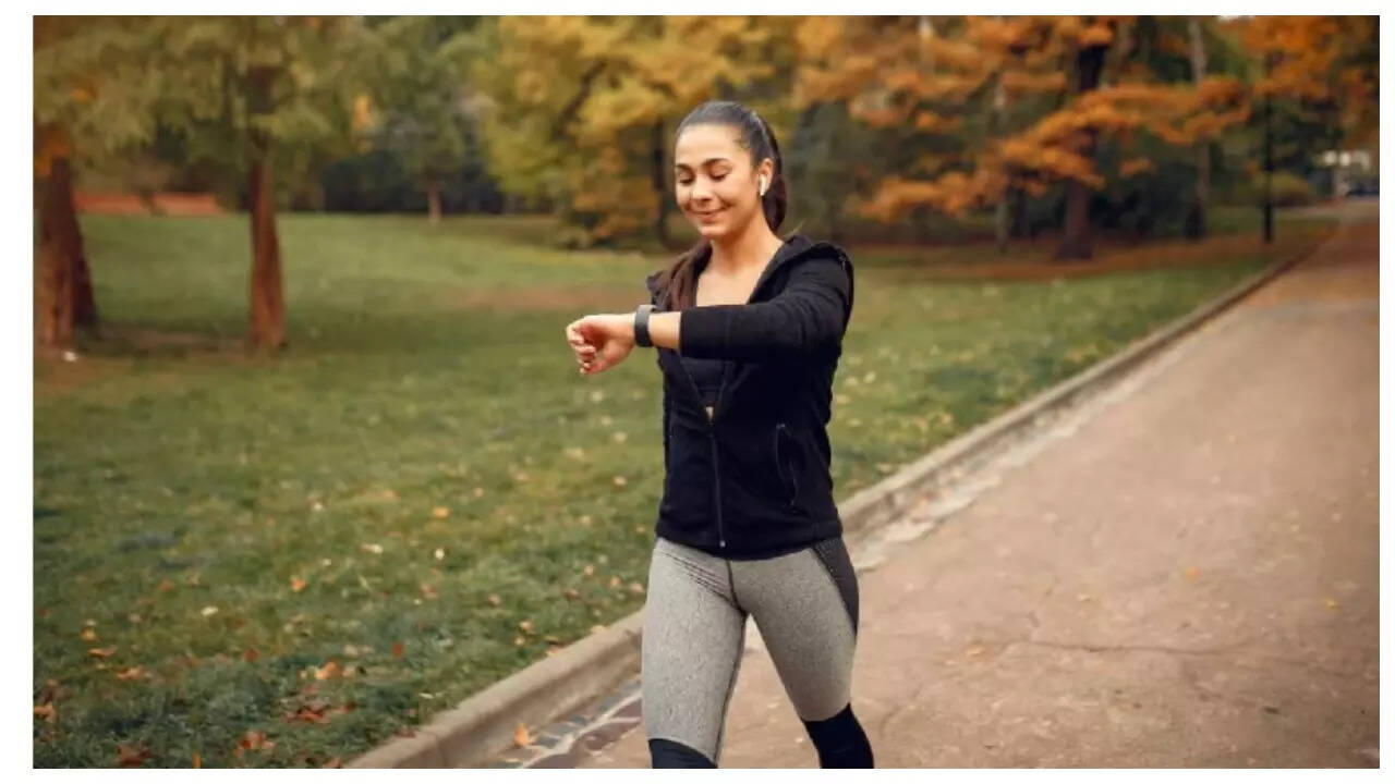 Walking THIS way can lower your heart attack and stroke risk by two ...