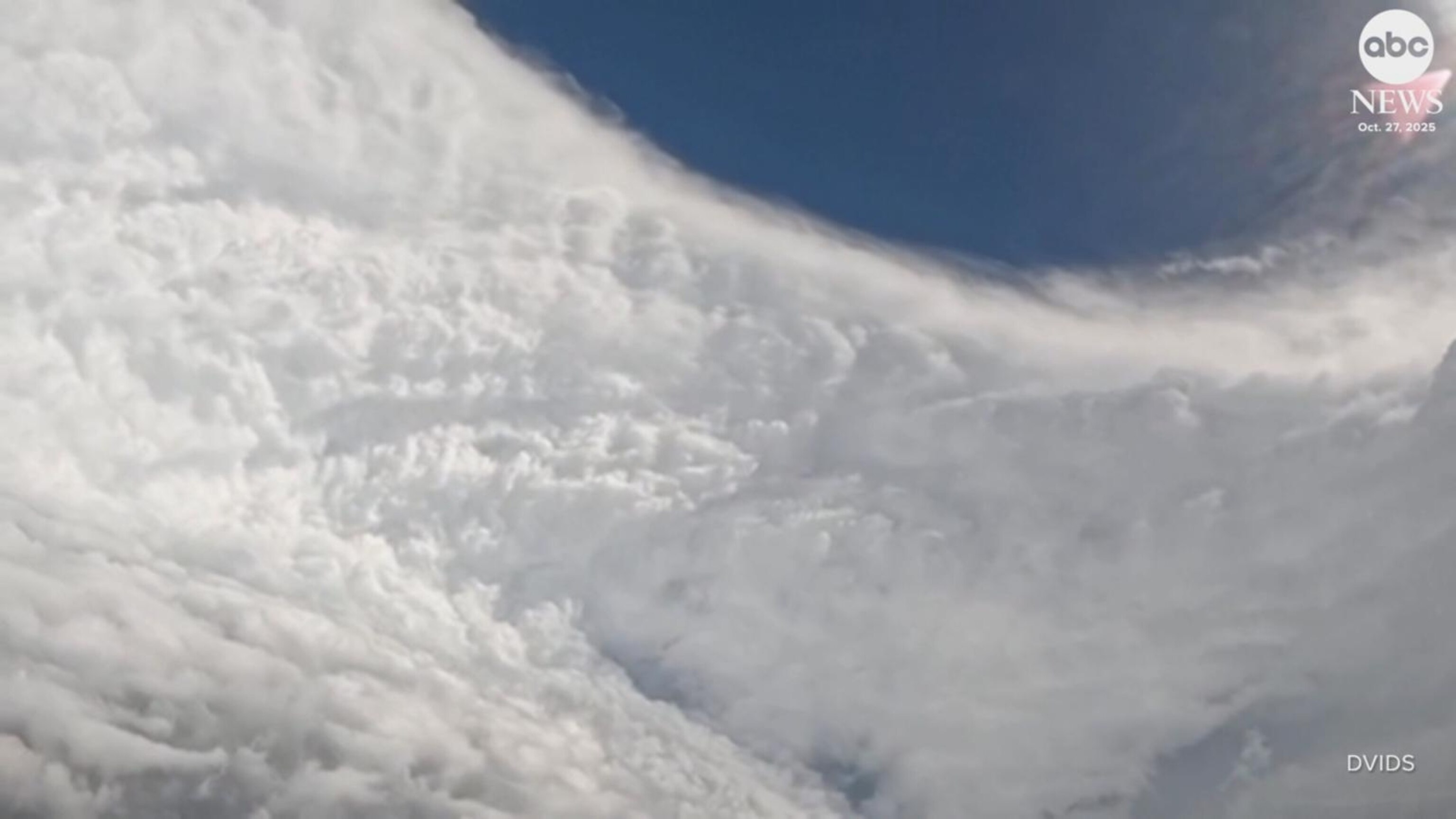 US Air Force ‘Hurricane Hunters’ fly into Melissa’s eye