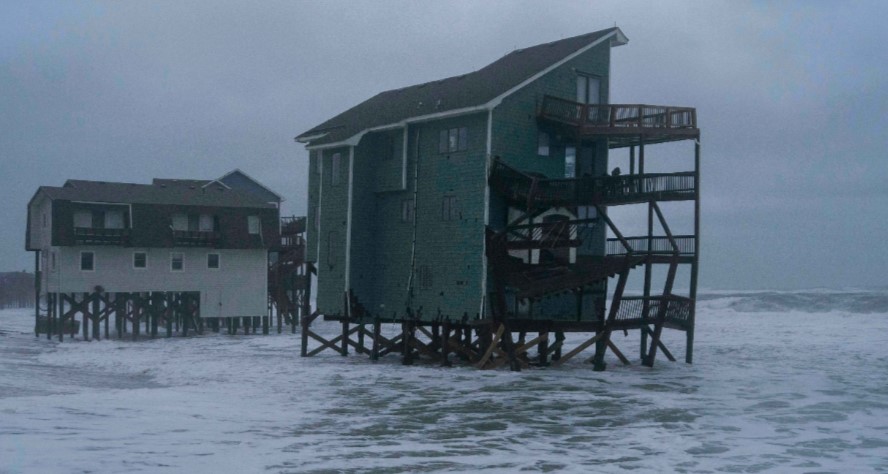 Outer Banks flood warning with high surf, winds forecast; more homes ...