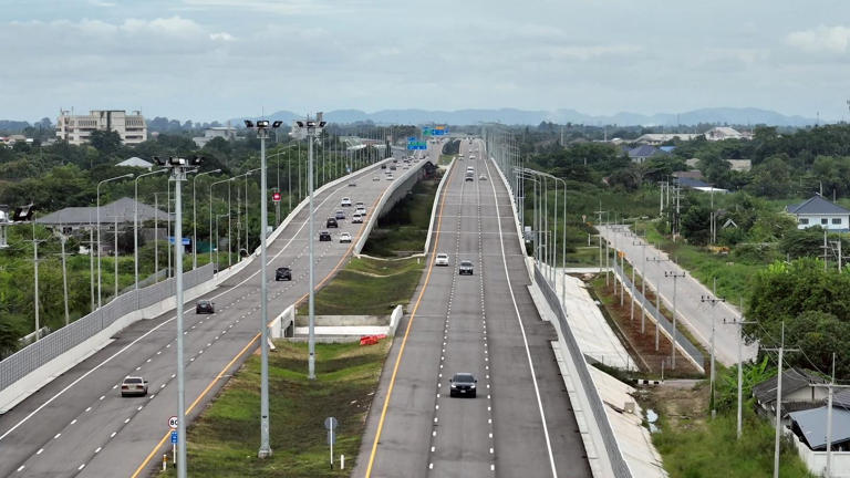 "มอเตอร์เวย์ M81 เปิดทดลองใช้ฟรี 24 ชั่วโมง เริ่ม 31 ต.ค."