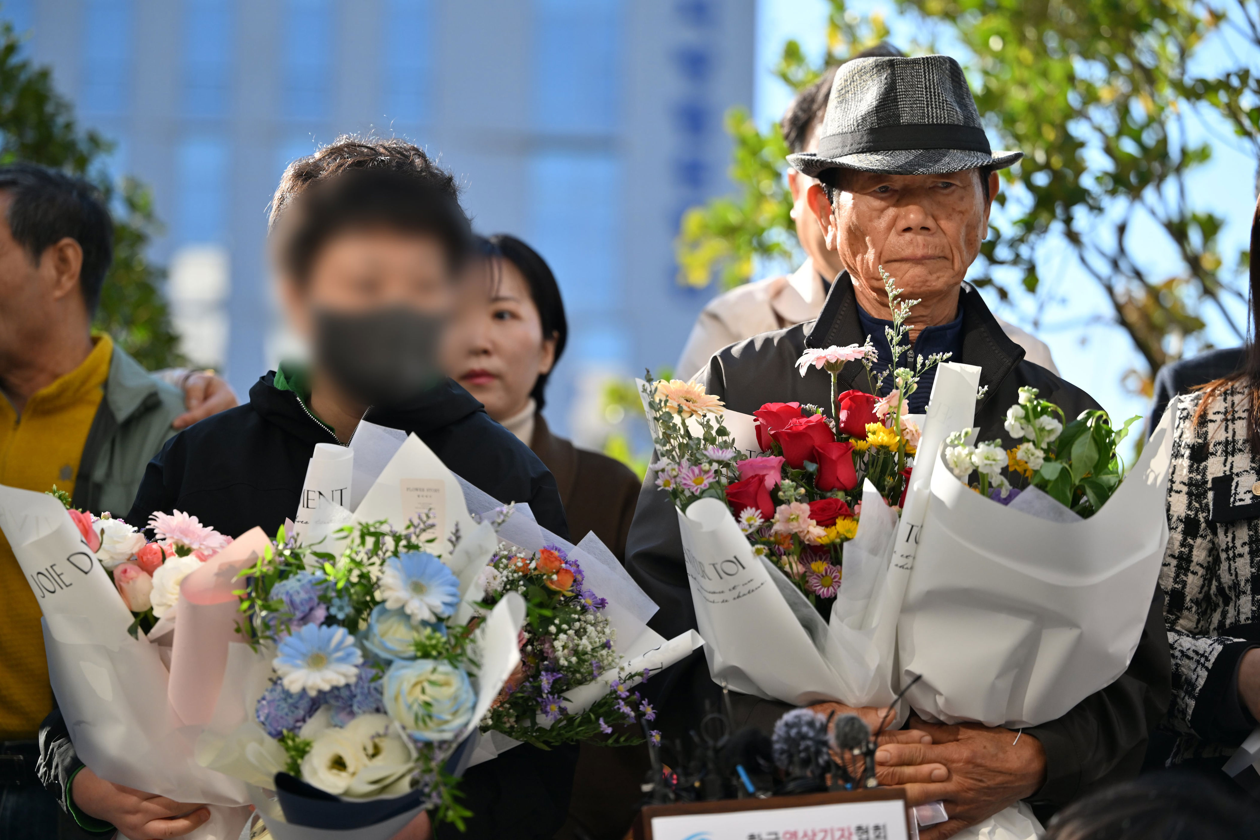 Father, Daughter Acquitted in Retrial After 14 Years