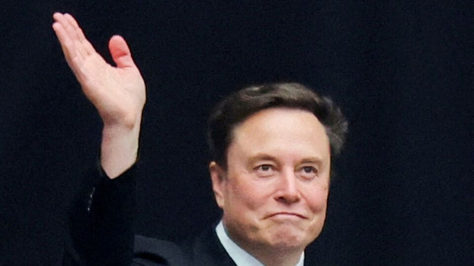 Elon Musk’s Grokipedia gives him a whopping 11,000-word page — and it’s ...