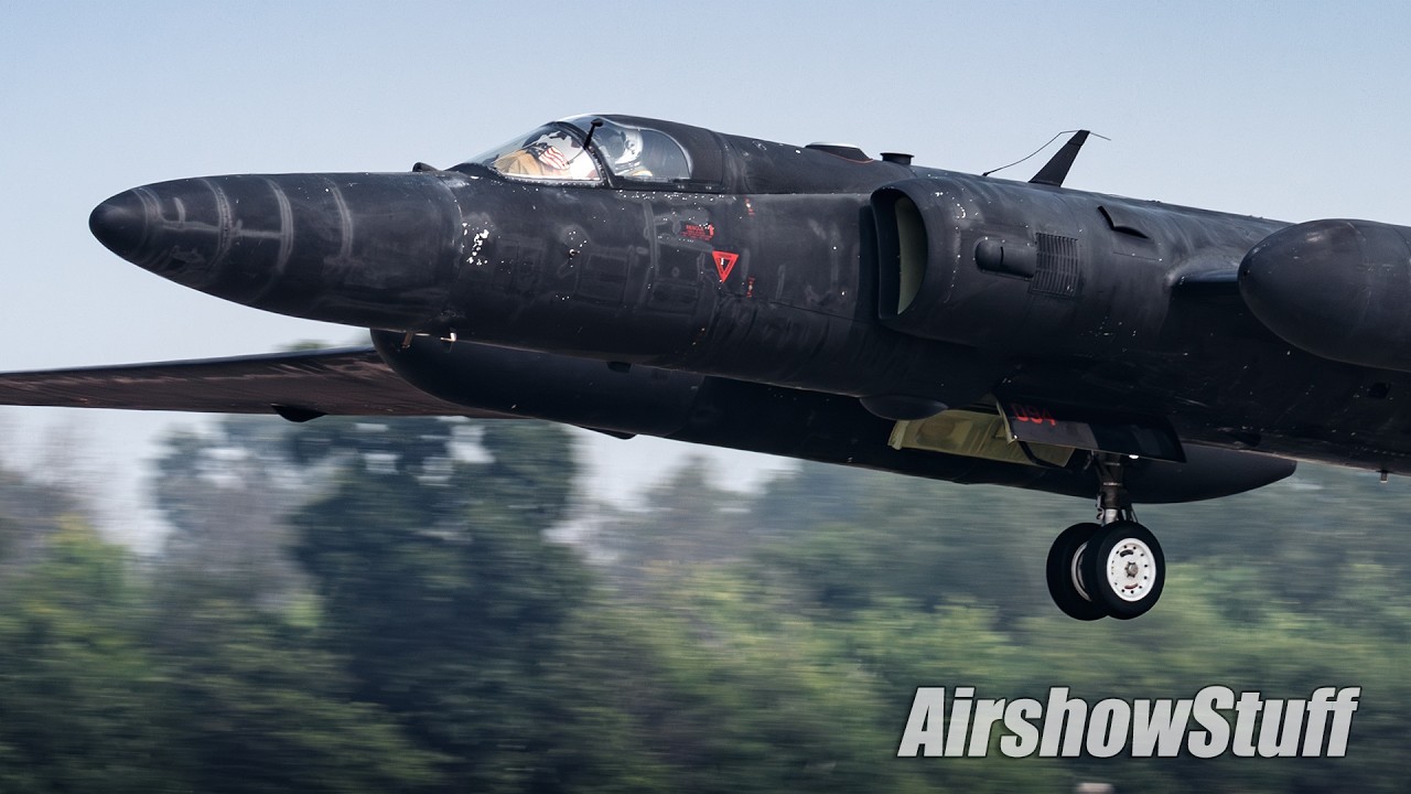 Watch Hundreds of Aircraft Arrive in a Stunning AirVenture Spectacle