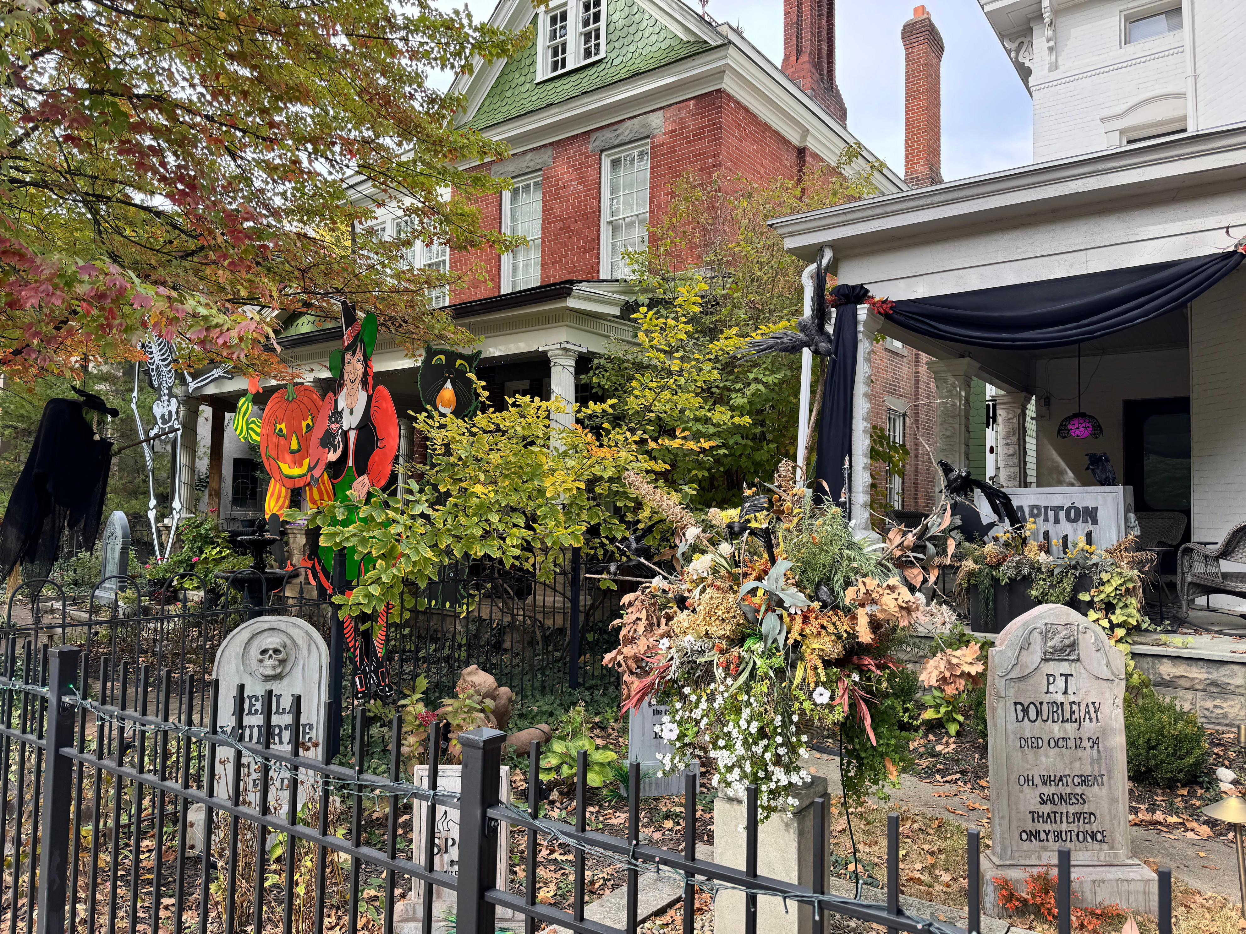 Check out these 'spook-tacular' central Ohio Halloween displays ... if ...