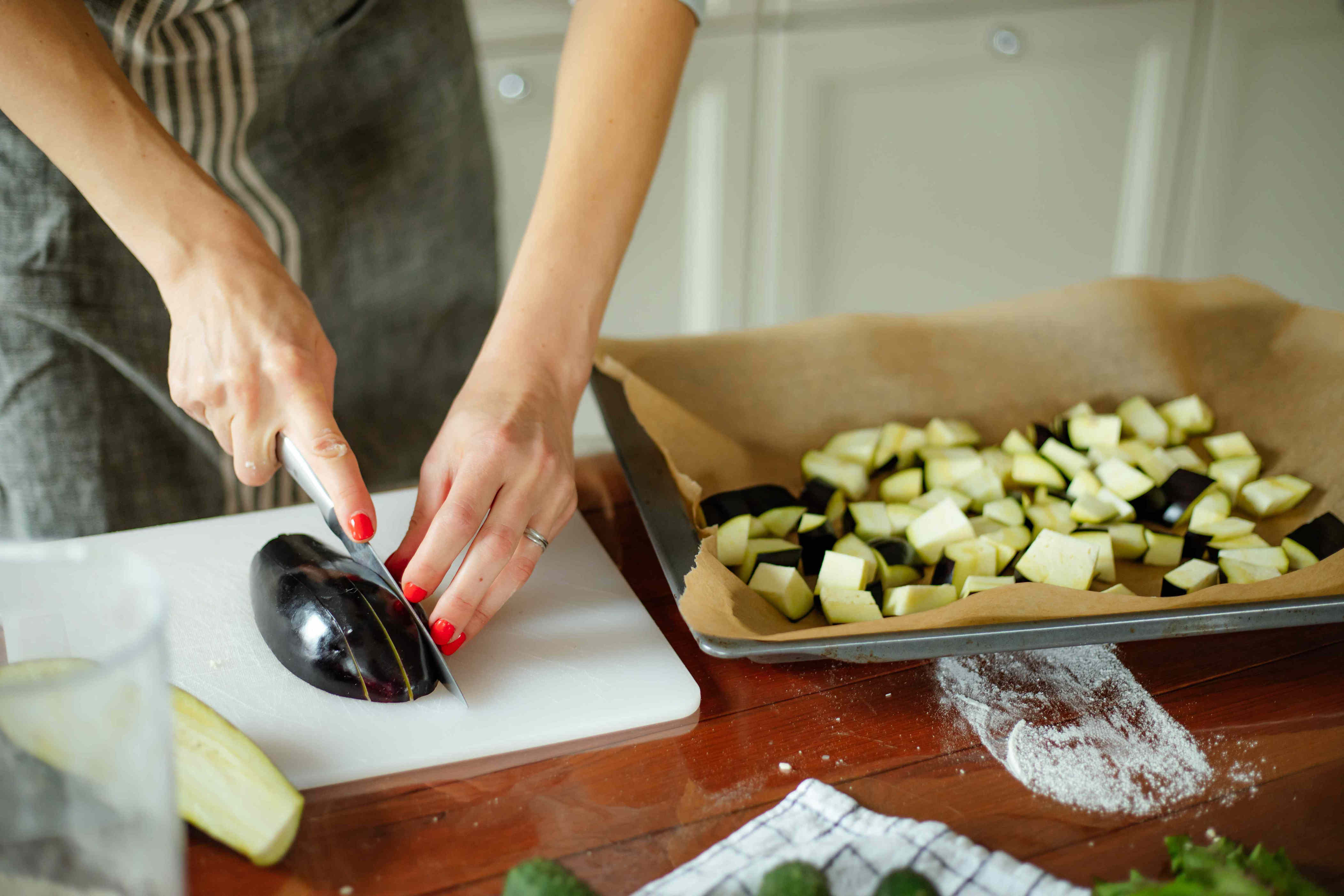 Shoppers Say This 8-Cent Sheet Pan Hack Makes Meal Prepping So Much Easier