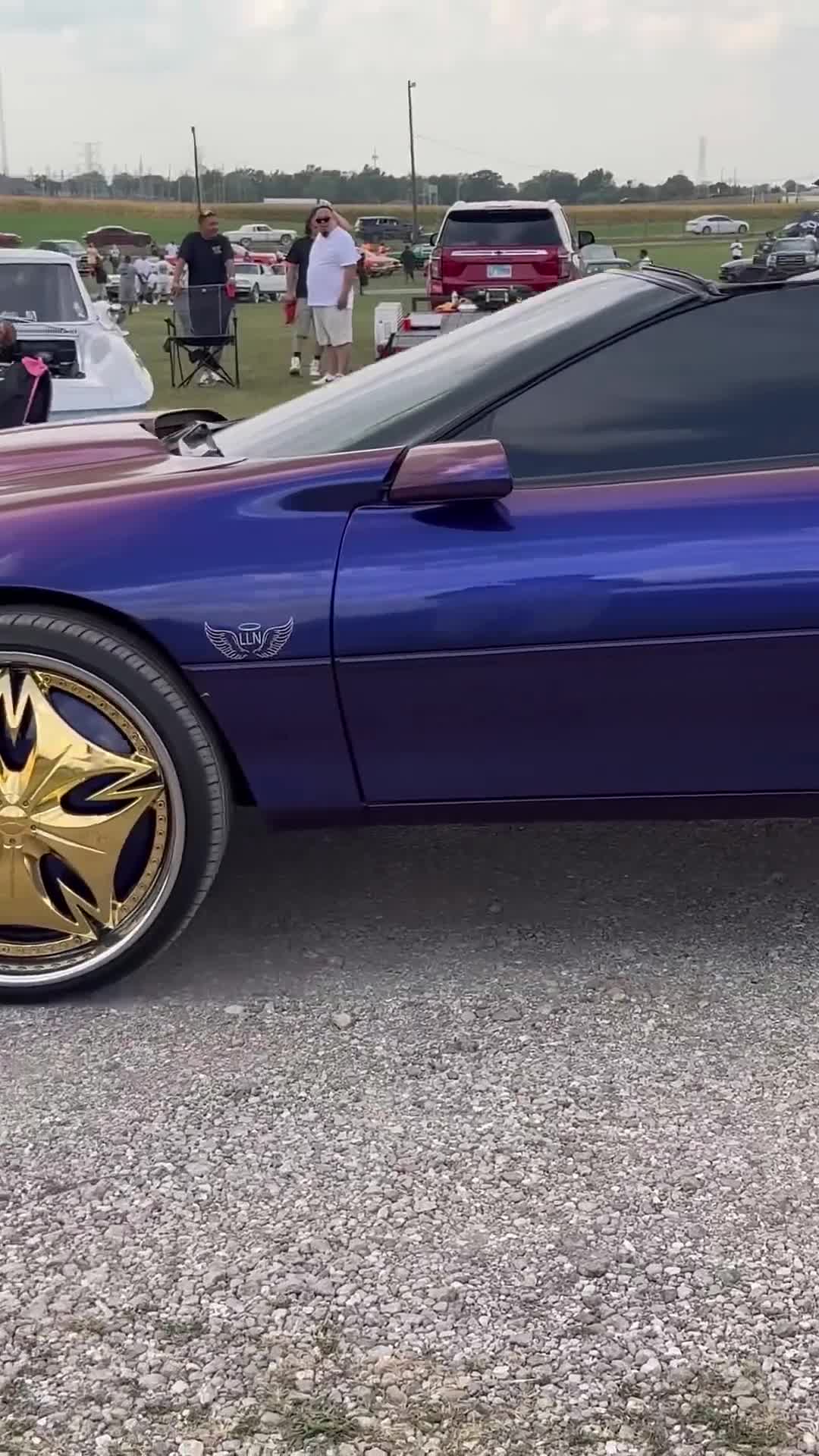 Outrageous Chevy Camaro on 24” DUB Floaters Riding