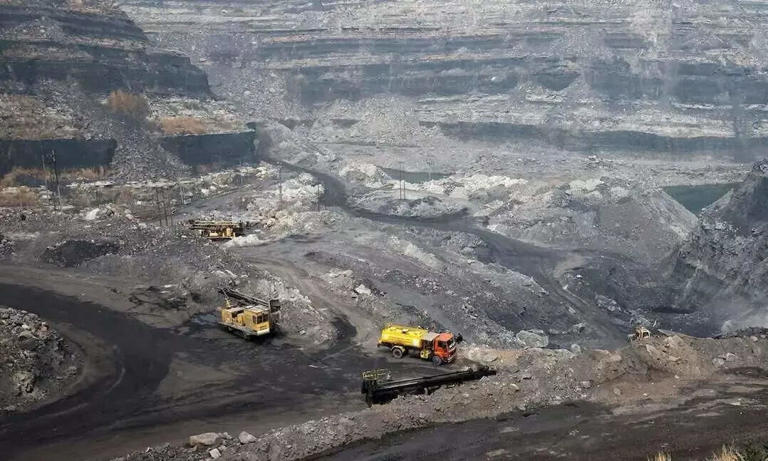 India's Coal Emissions May Peak Before 2030 with Clean Energy Growth