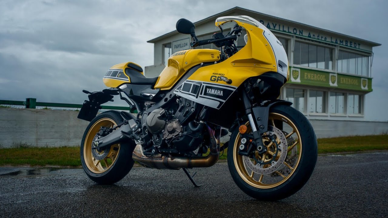 2026 Yamaha XSR900 GP – Hommage an King Kenny Roberts in Legend Yellow
