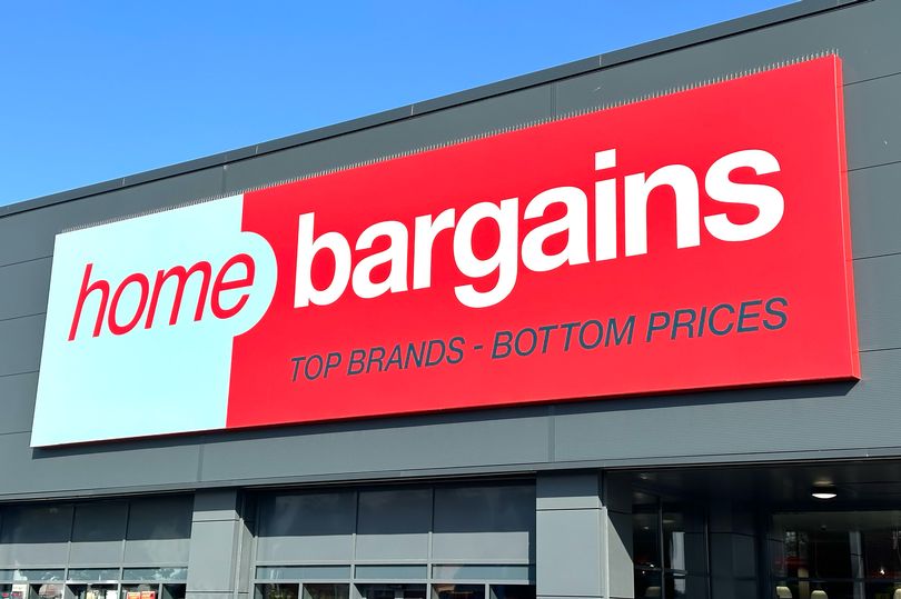Home Bargains slashes £200 beauty set with 'luxurious' items inside to £40