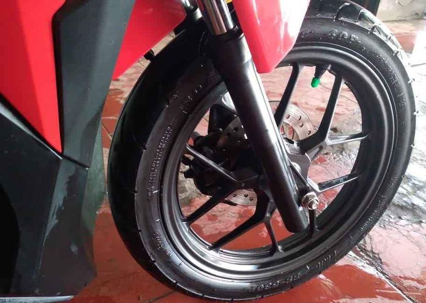 Bahaya Penggunaan Semir Ban Jenis Ini Tak Hanya Bikin Licin Tapi Bisa ...