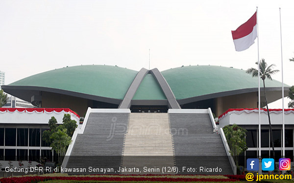 Warga Desa Sukaresmi mengadukan pengosongan lahan eks PTPN VIII ke DPR