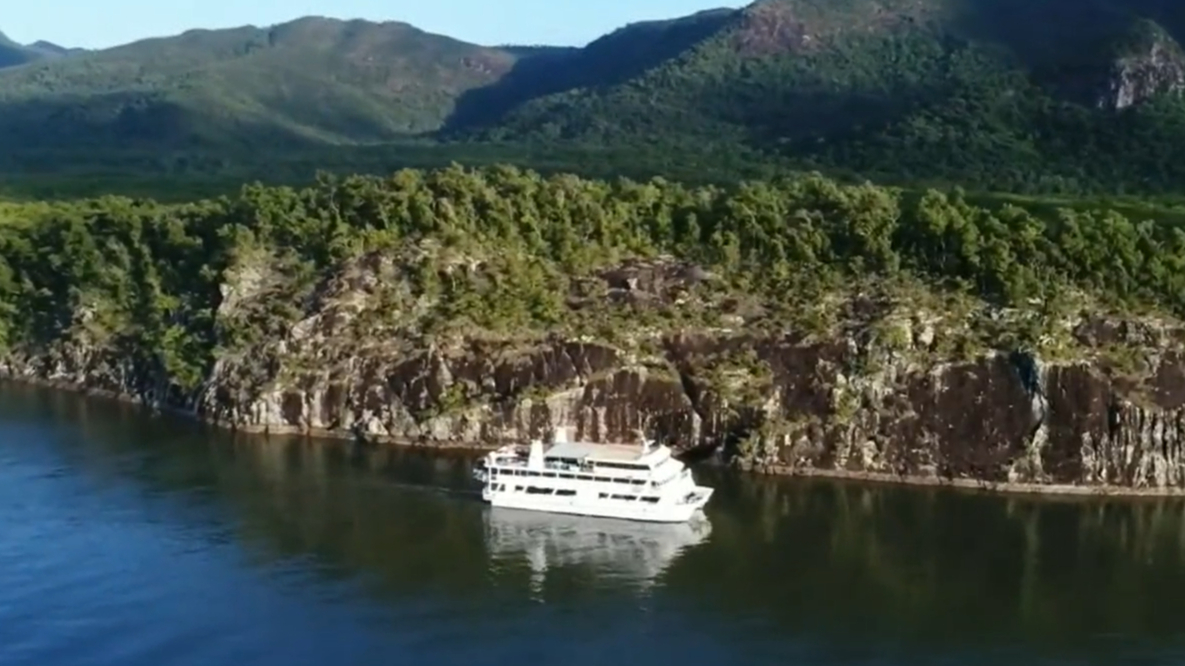Cruise ship crew to be questioned over death of passenger left on island