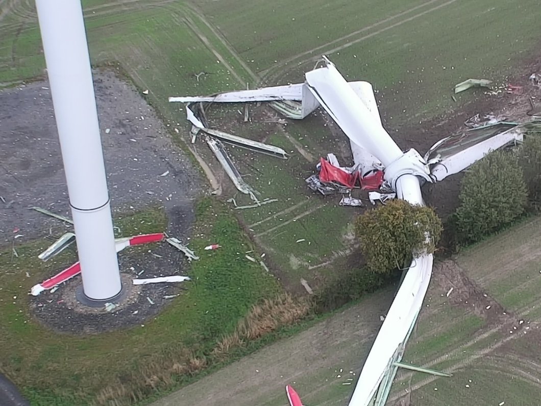 Wind turbine breaks off and crashes onto field