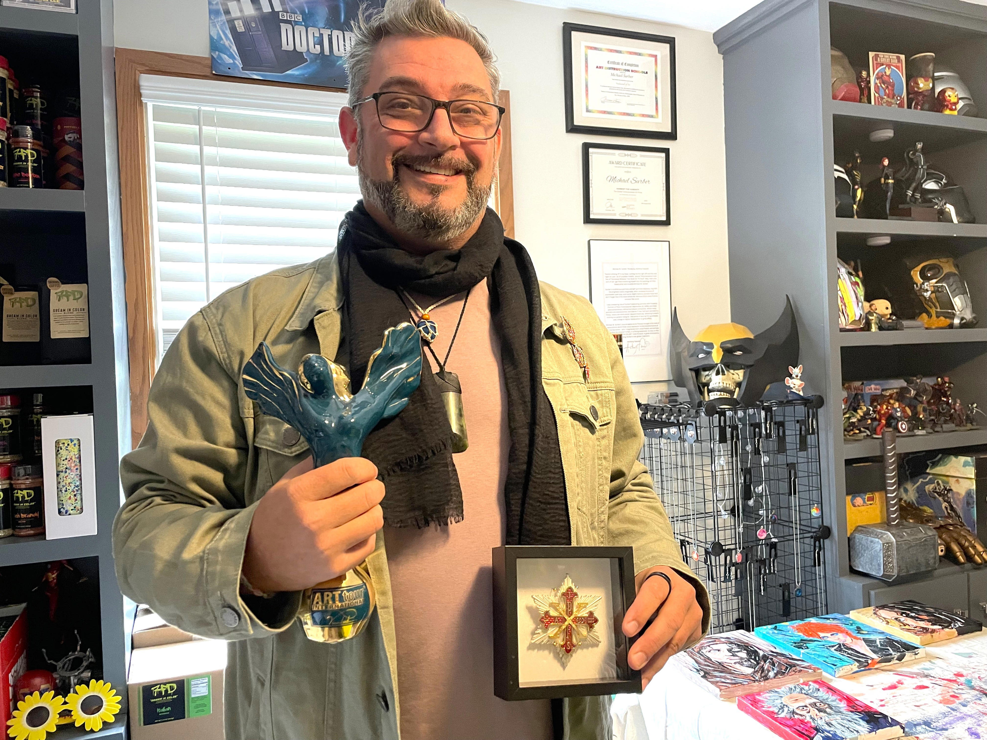 Renowned artist moved to Nashport in July. He was knighted in Greece ...