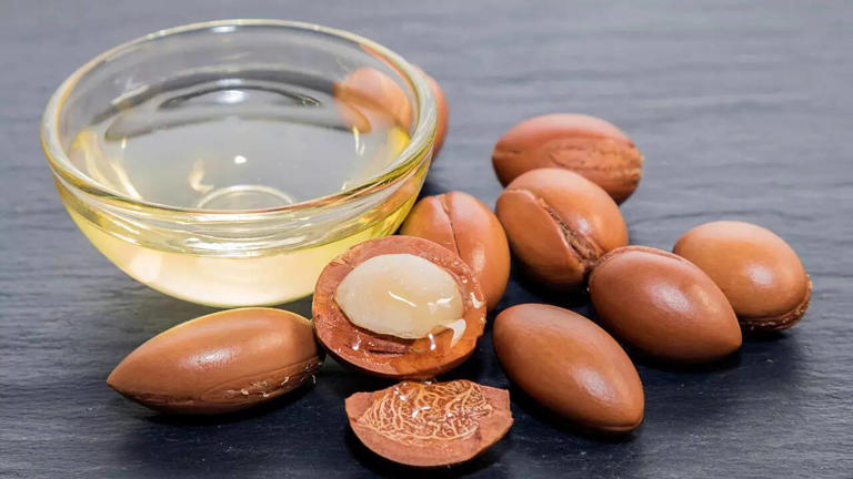 Argan oil for hair: Know its benefits and how to apply for best results