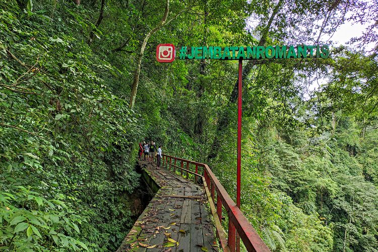 Itinerary Trekking Curug Lawe yang Hits di Ungaran,Siapkan Bujet Rp 75 ...