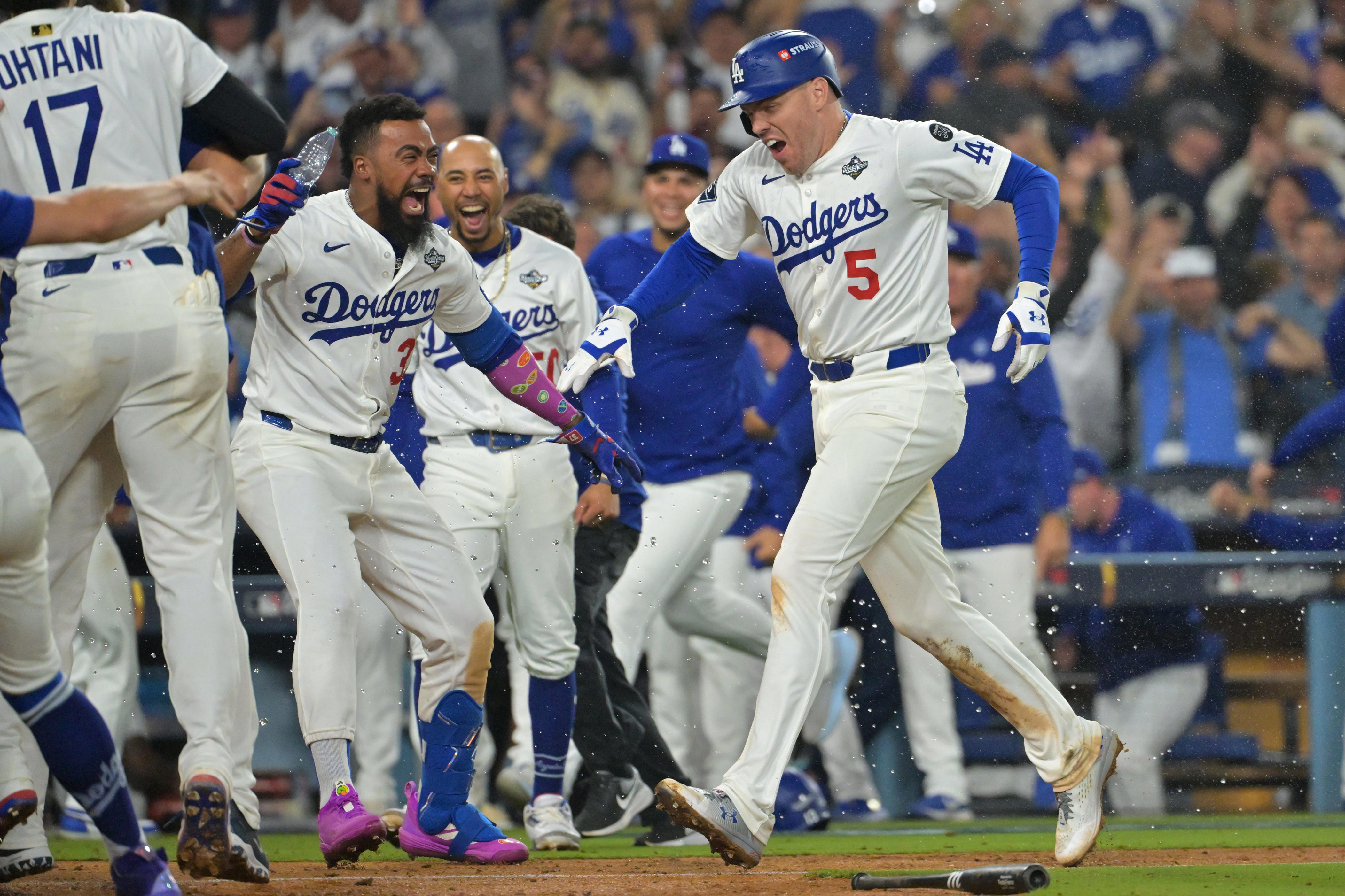 What time did the Dodgers-Blue Jays World Series game end?