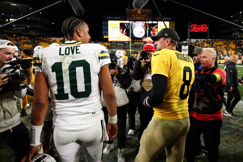 New footage emerges of Aaron Rodgers 'refusing' Jordan Love jersey swap