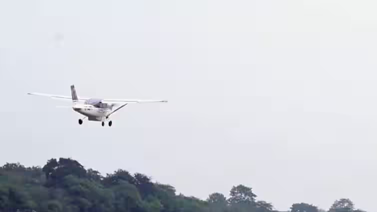 Cloud Seeding in Delhi: Cloud seeding trials are underway in several ...