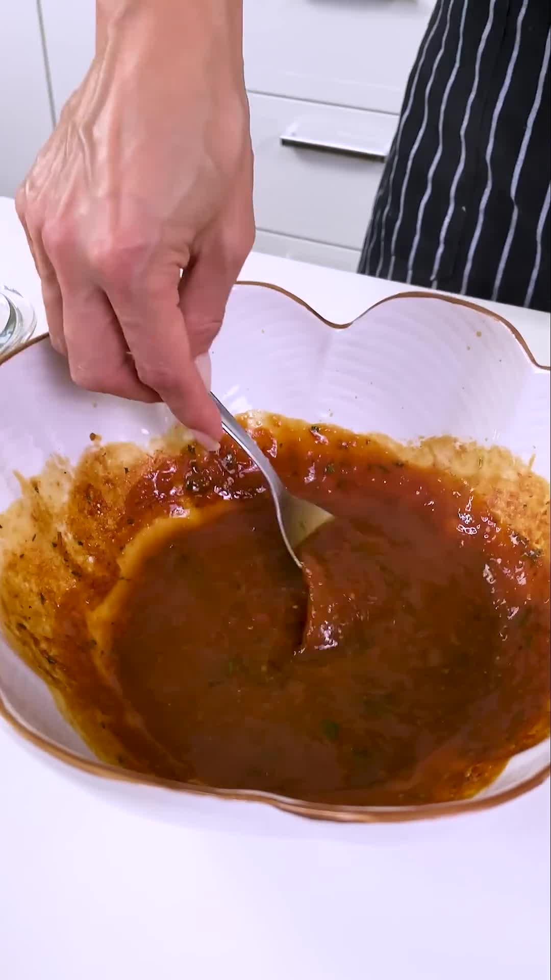 ¡Costillas de cerdo en la airfryer con salsa barbacoa casera!