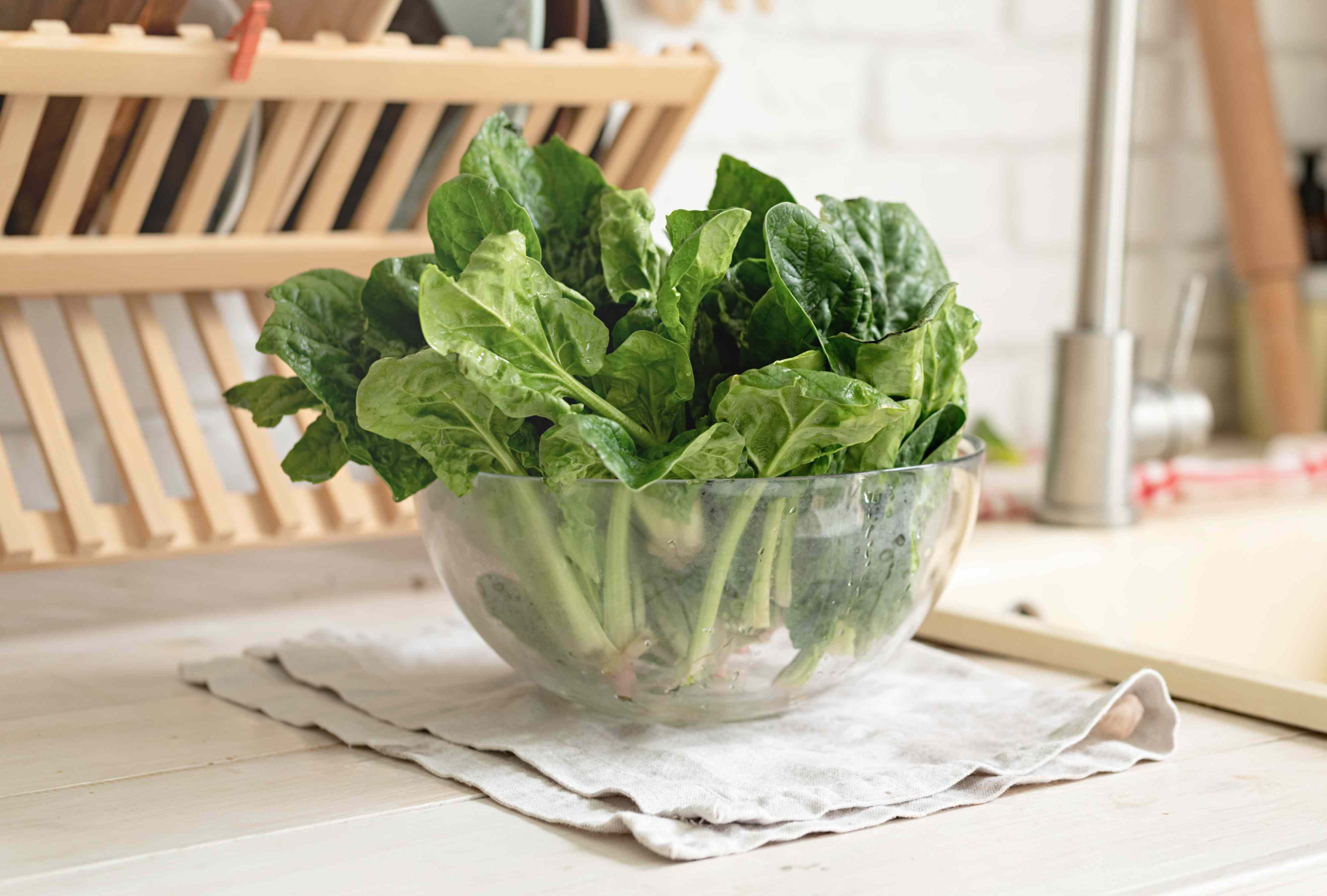 How to Wash Leafy Greens to Remove Dirt, Germs, and Pesticides
