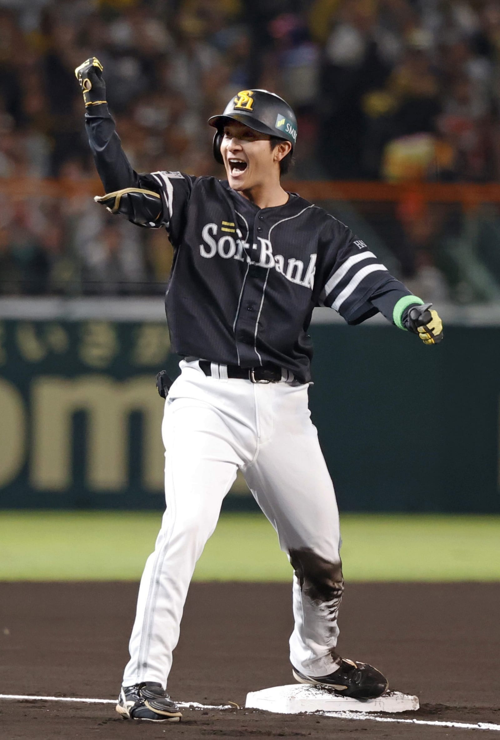 Baseball: Yanagimachi's RBI triple hands Hawks Game 3 win over Tigers