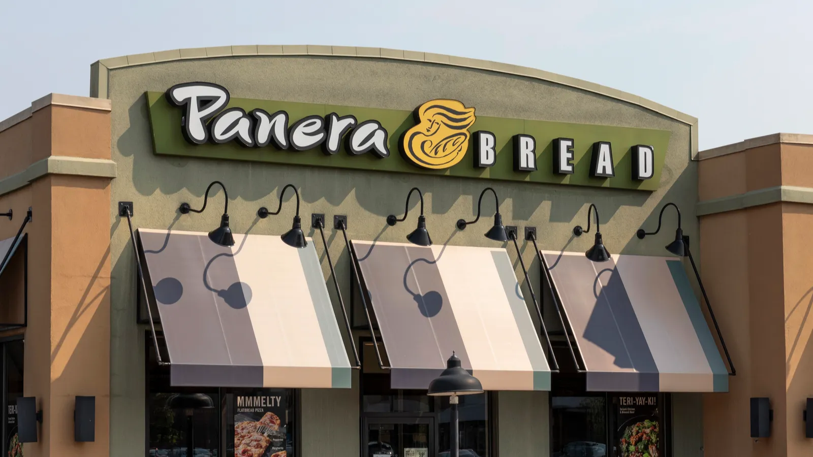 Panera Bread taps into seafood season with the return of lobster roll ...